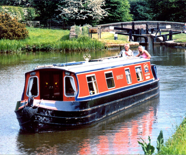 Narrow Boating Cheshire - Heritage Narrow Boats
