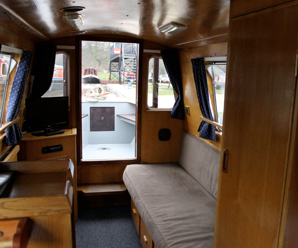 Narrow Boating Cheshire - Heritage Narrow Boats